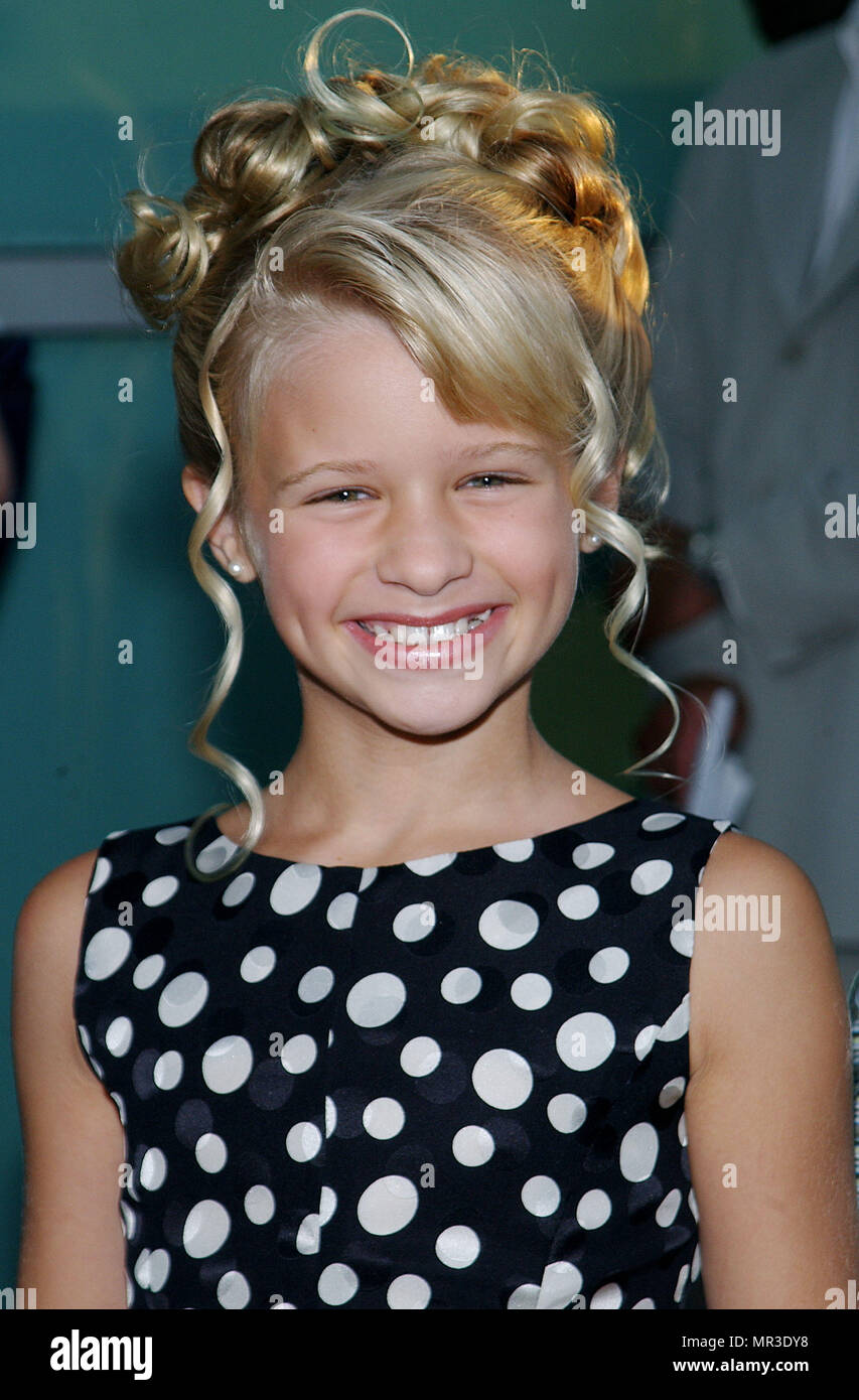Former child star film premiere hi-res stock photography and images - Alamy