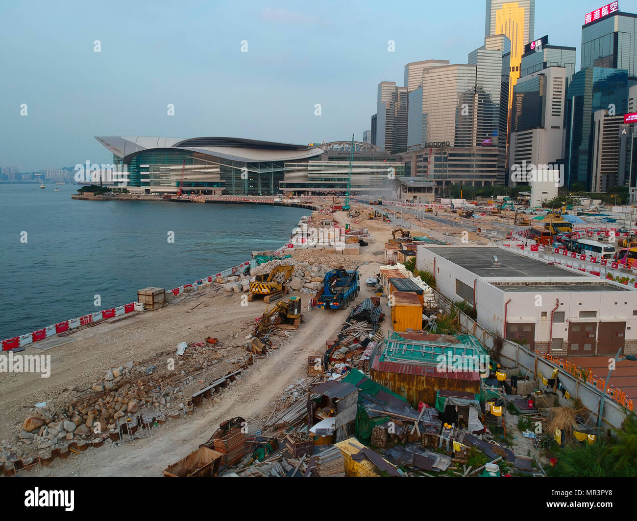 Land reclamation central hong kong hi-res stock photography and images ...