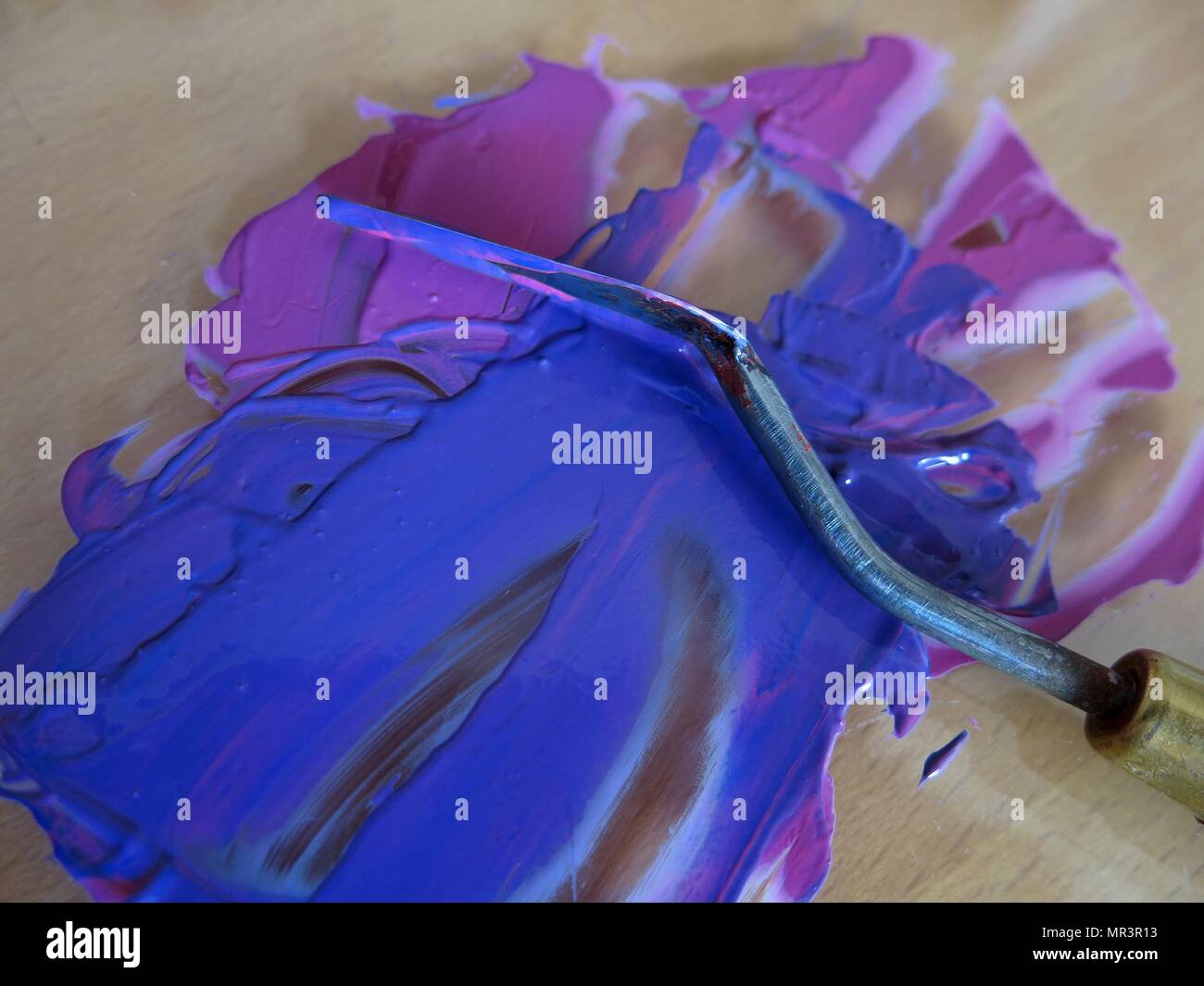 Painting spatula hi-res stock photography and images - Alamy