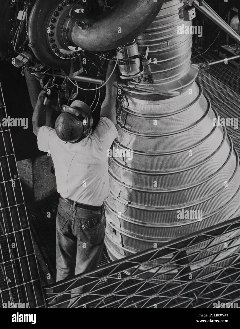 Liquid propellant rocket engine hi-res stock photography and images - Alamy