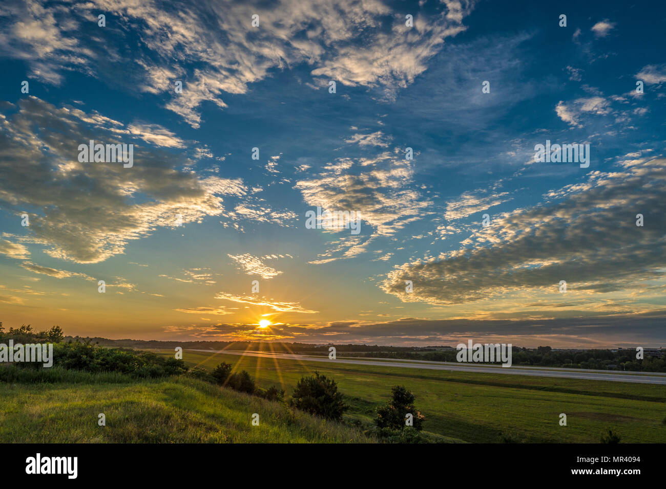 Wake up sunrise hi-res stock photography and images - Alamy