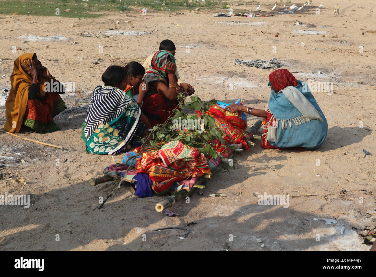 Bereaved family hi-res stock photography and images - Alamy