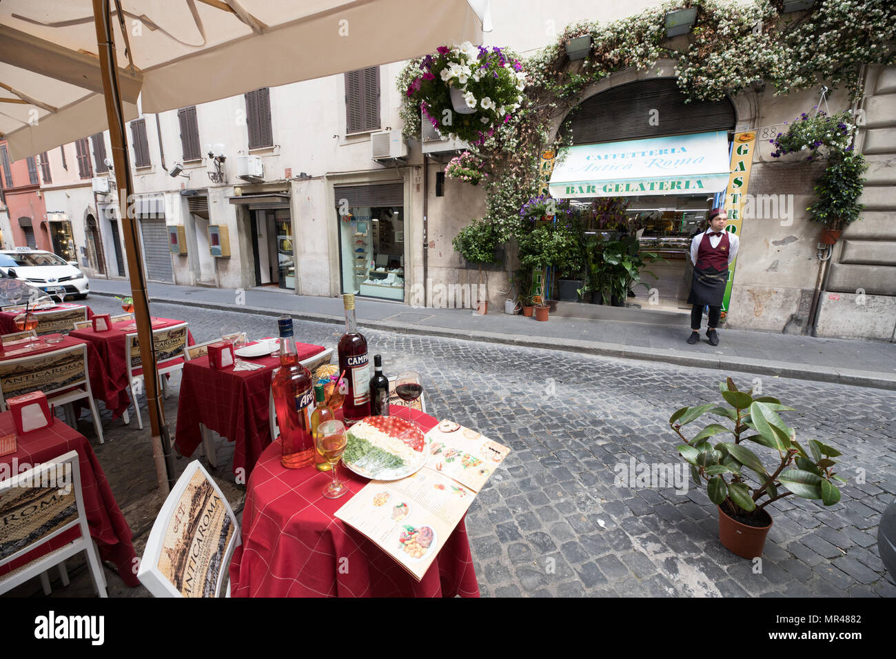 Rome Bar restaurant terrace in street, Rome Italy Stock Photo - Alamy