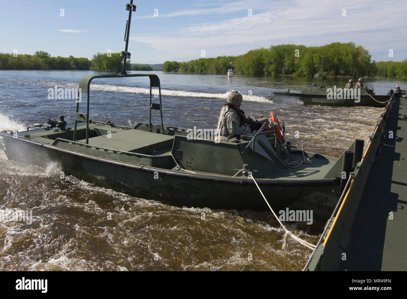 Mark ii bridge direction boats hi-res stock photography and images - Alamy