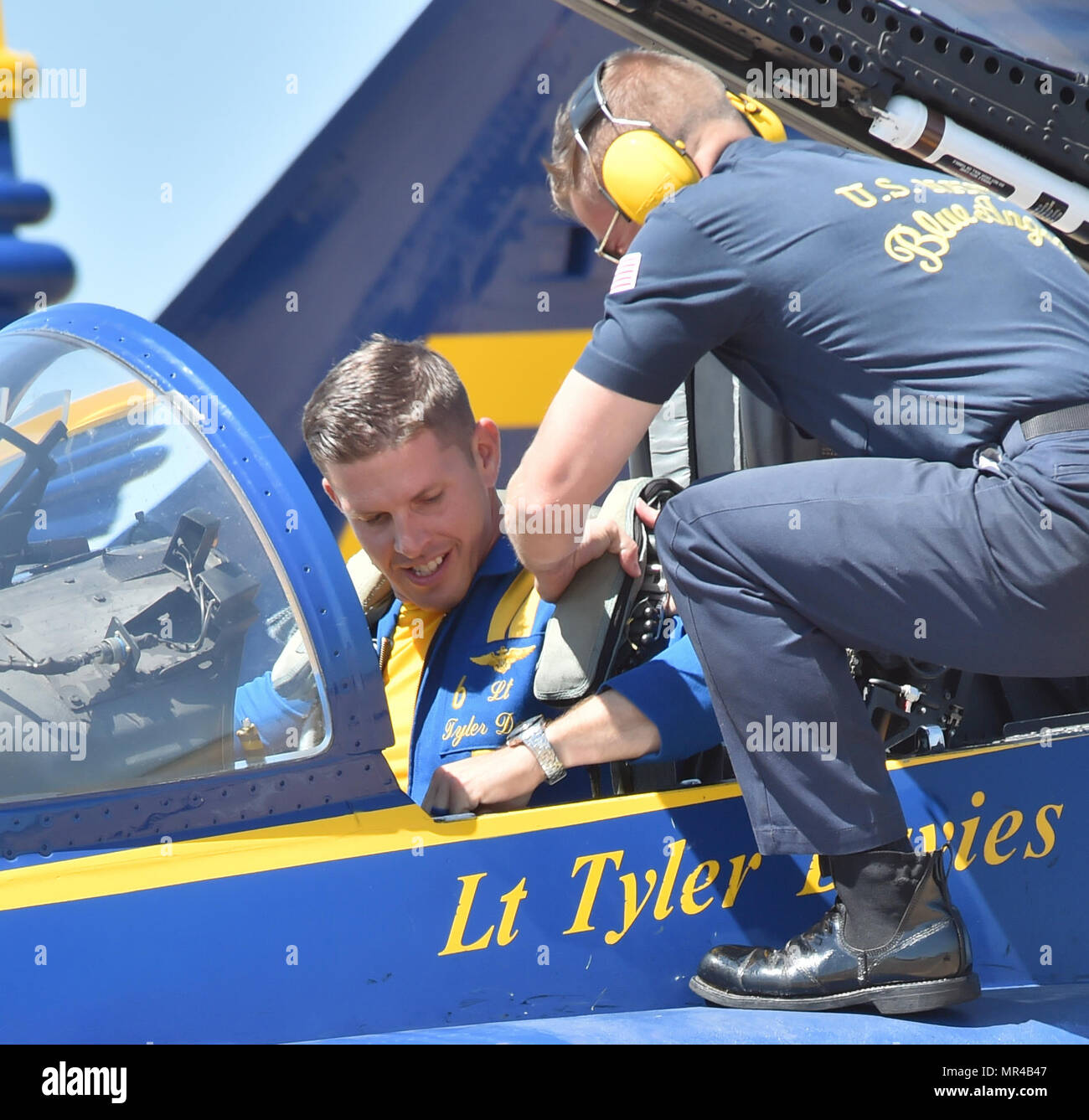 Lt tyler davies hi-res stock photography and images - Alamy