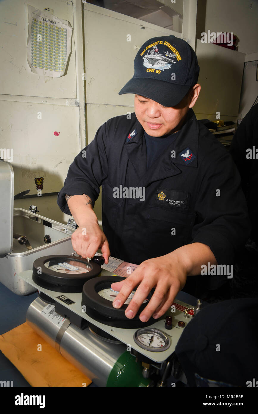 170505-N-LA456-023 NORFOLK, Va. (May 5, 2017) Machinist's Mate (Nuclear ...