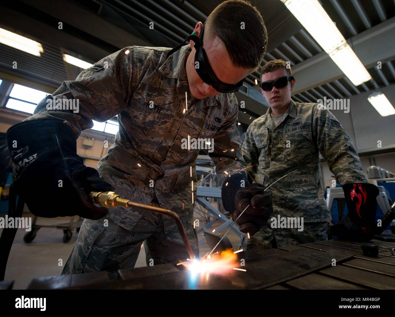Aircraft welding hi-res stock photography and images - Alamy
