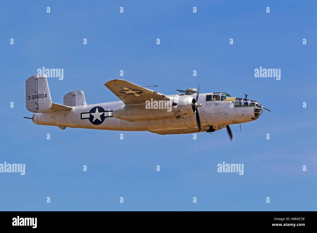 25 mitchell twin engine hi-res stock photography and images - Alamy