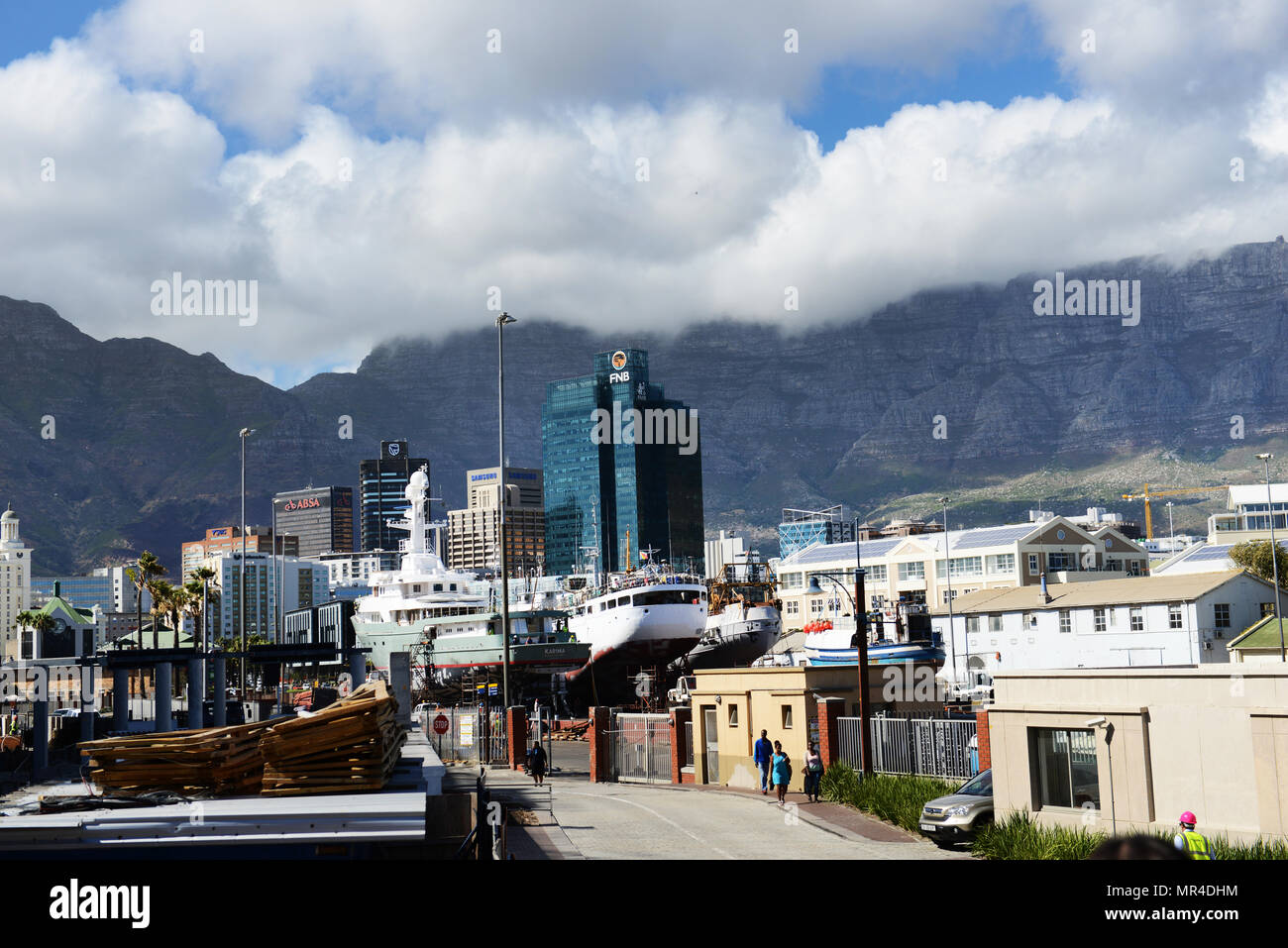 Portside hi-res stock photography and images - Alamy