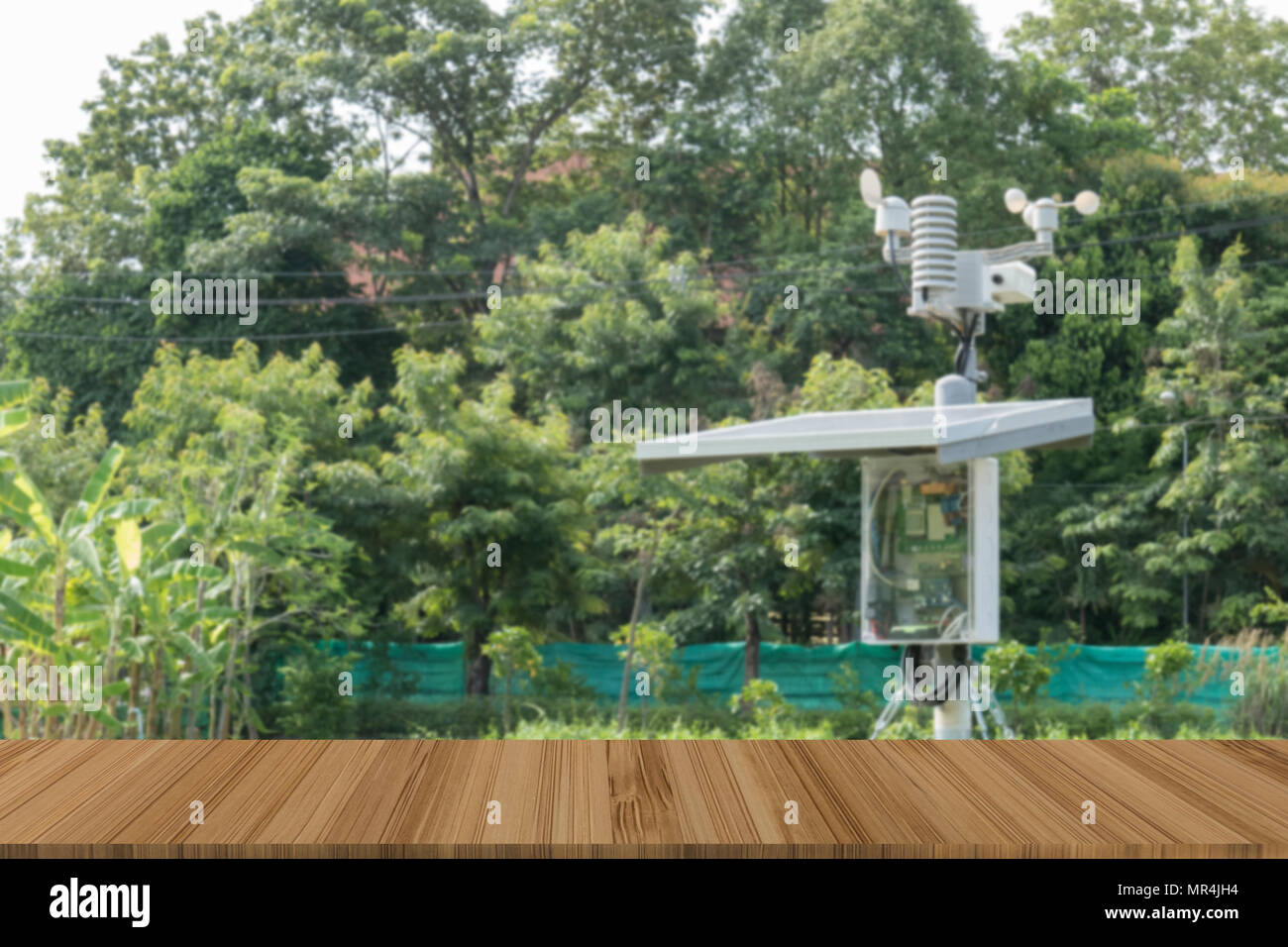 anemometer & meterological weather station for monitoring wind speed ...