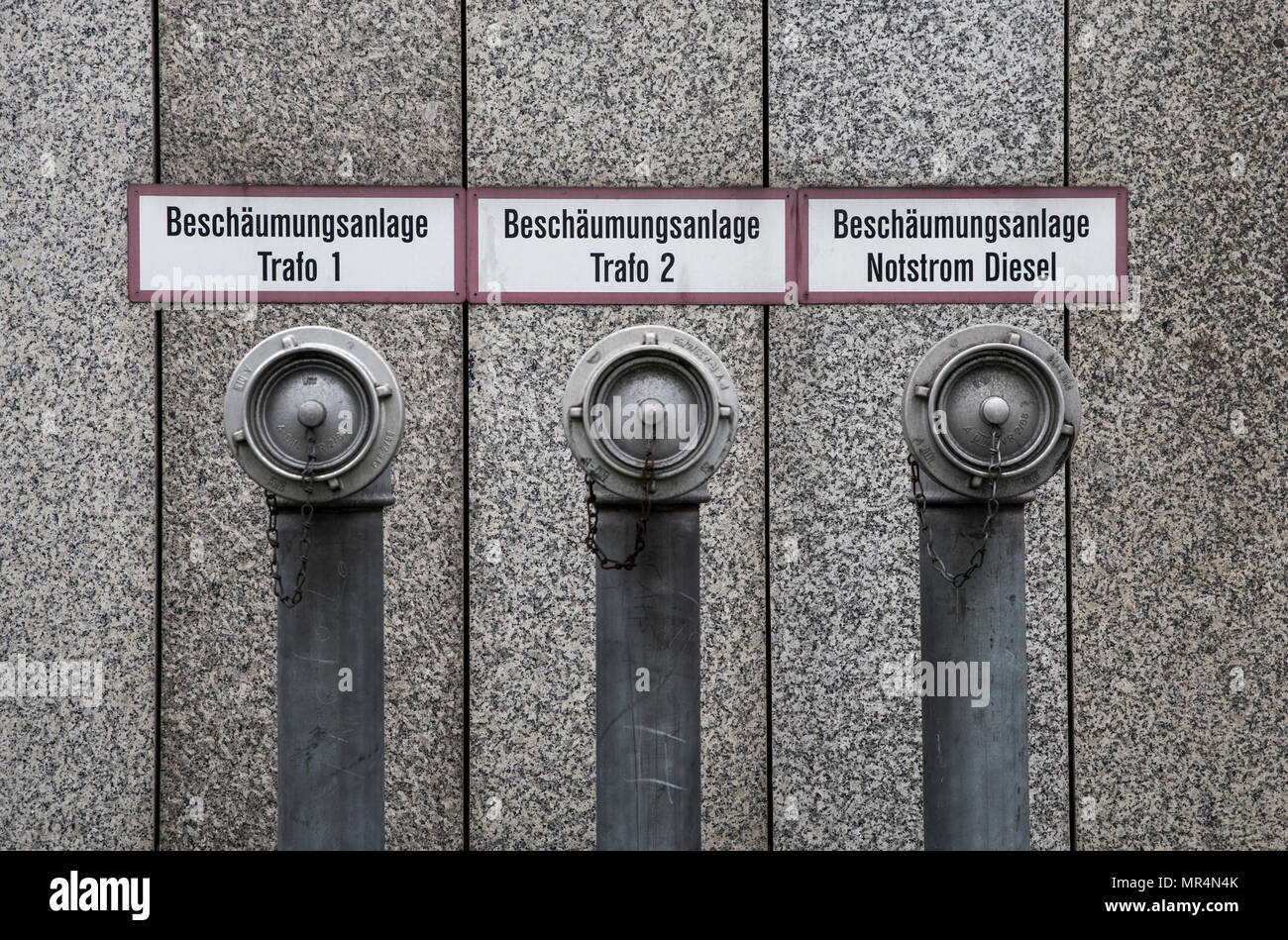 Berlin wall transformer hi-res stock photography and images - Alamy