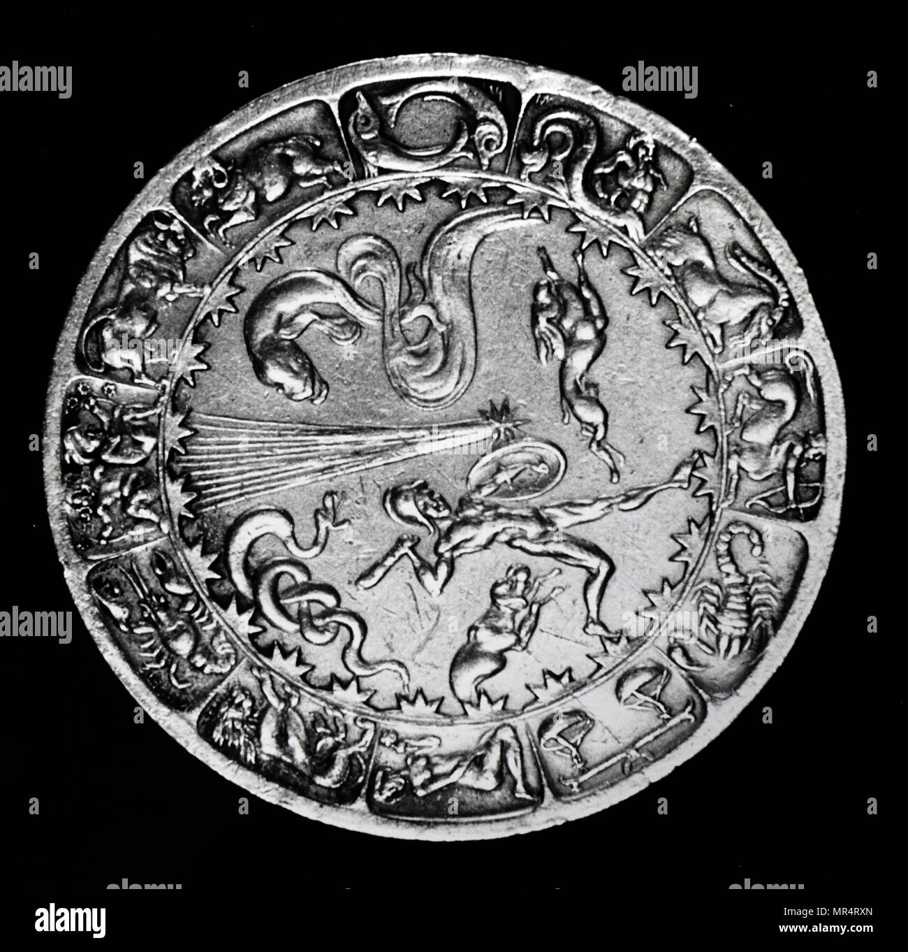 Medal commemorating the reappearance of Halley's Comet in 1910 ...