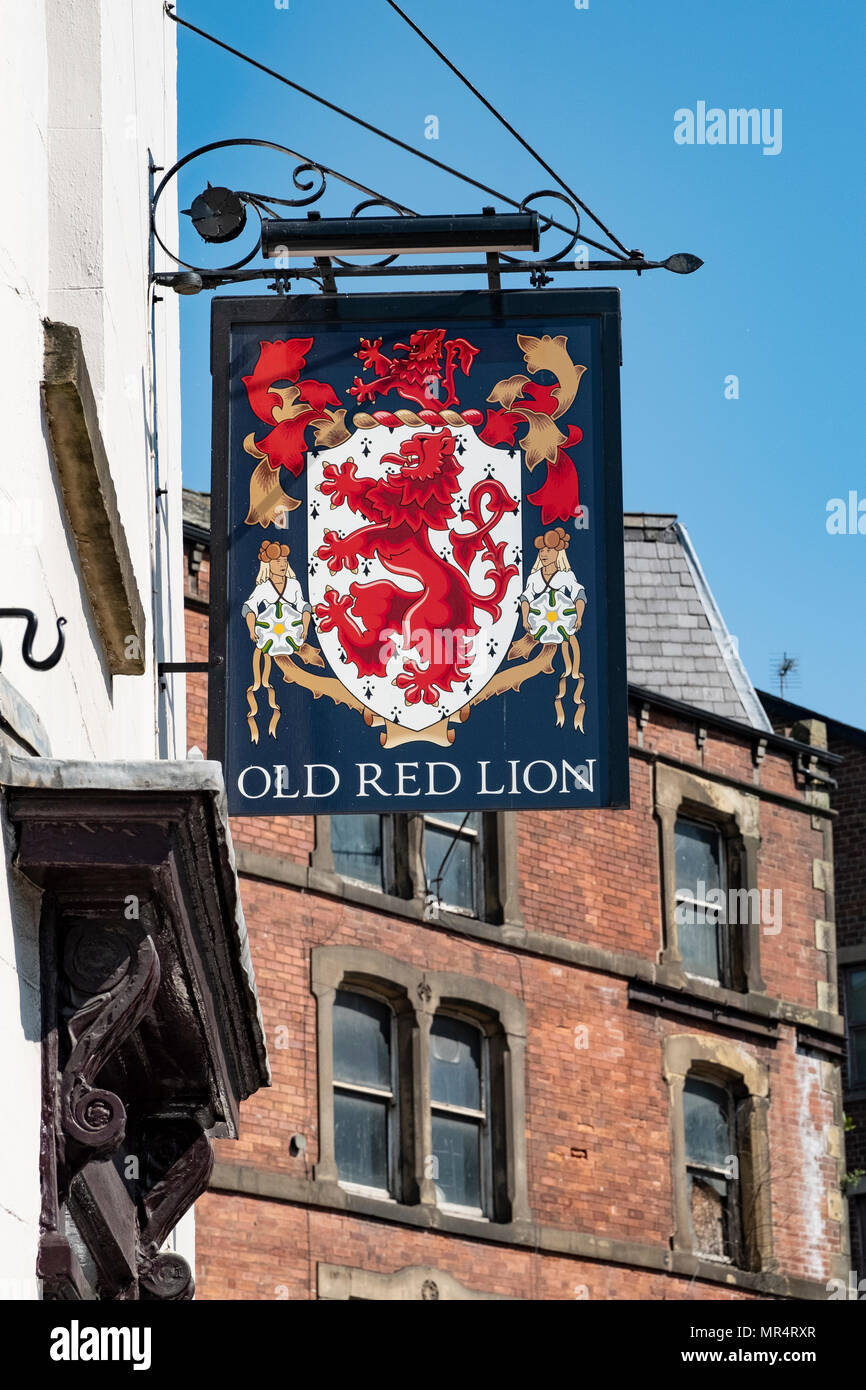 Old red lion leeds hi-res stock photography and images - Alamy