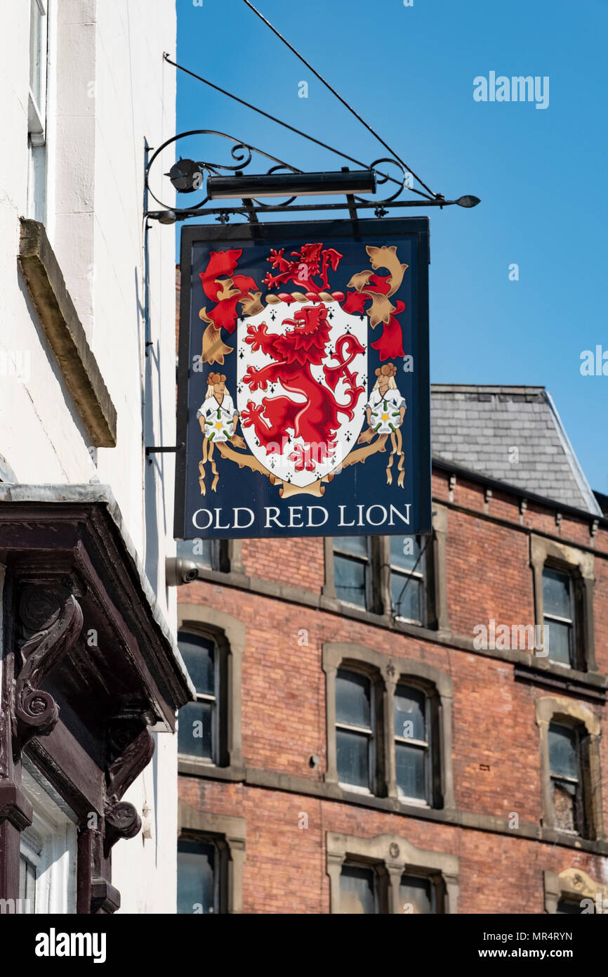 The Old Red Lion Pub, Meadow Lane, Leeds, West Yorkshire, UK Stock ...