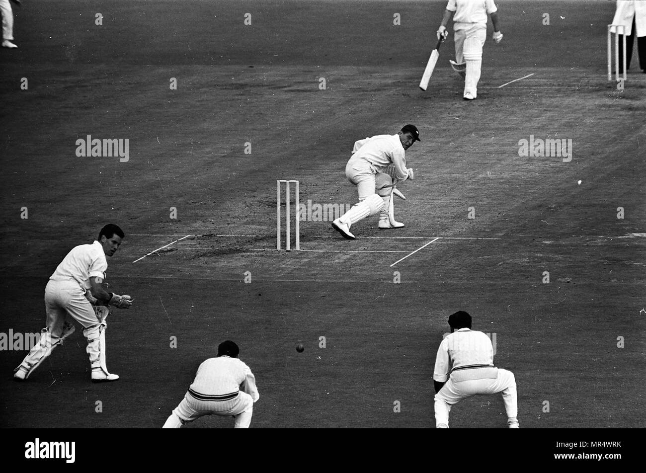 Cricket yorkshire Black and White Stock Photos & Images - Alamy