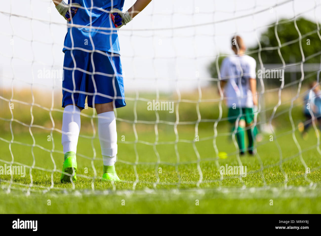 Youth soccer goalkeeper training hi-res stock photography and images ...