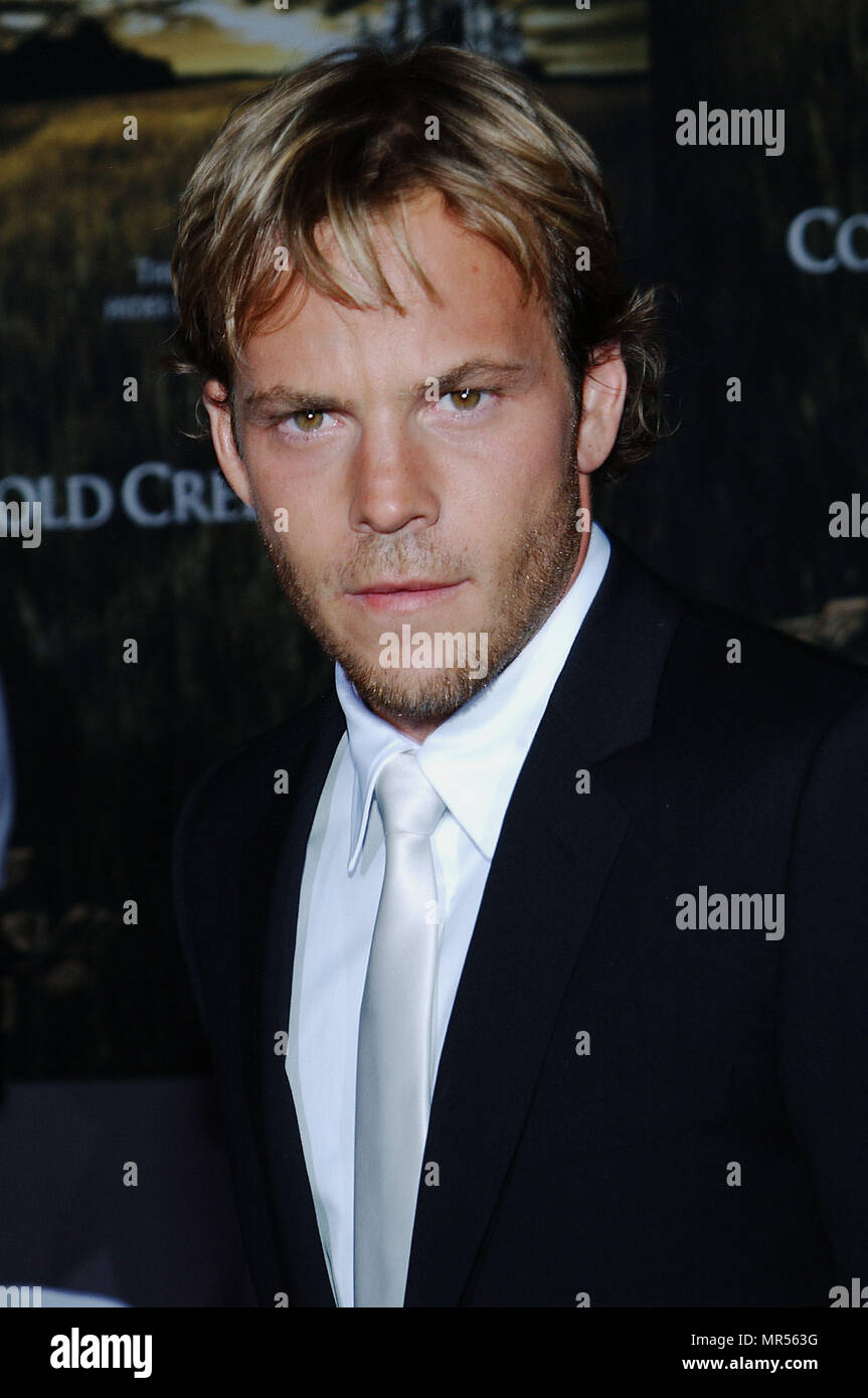 Stephen Dorff arriving at the Premiere of " Cold Creek Manor " at the ...
