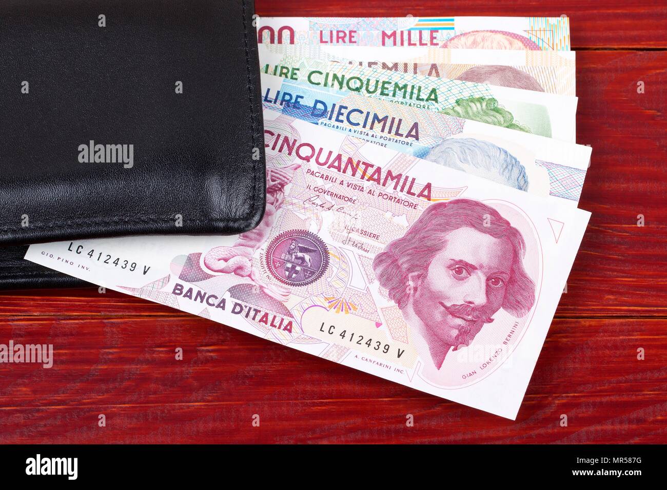 Banknote of italy hi-res stock photography and images - Alamy