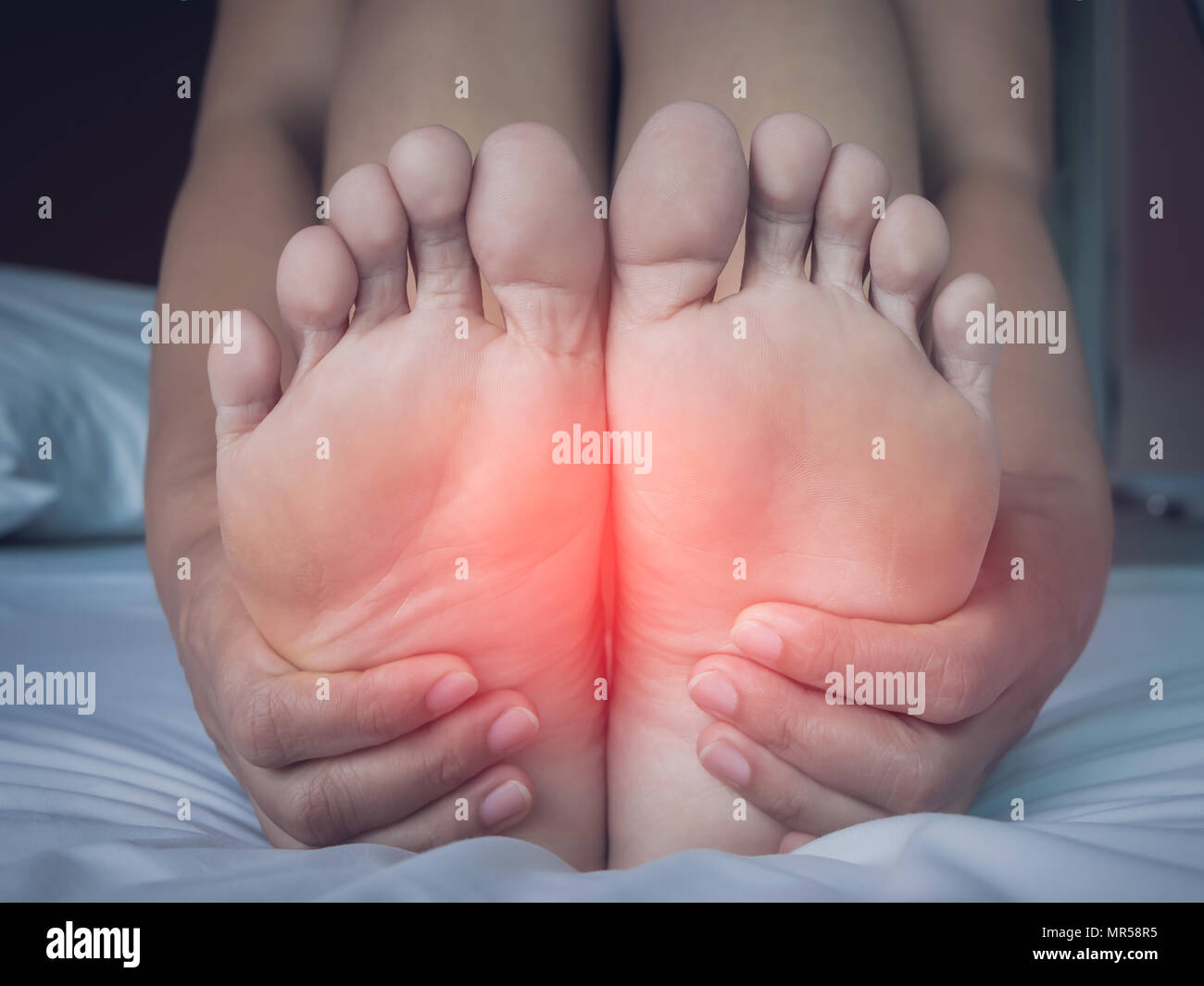 Woman sore feet heels hi-res stock photography and images - Alamy