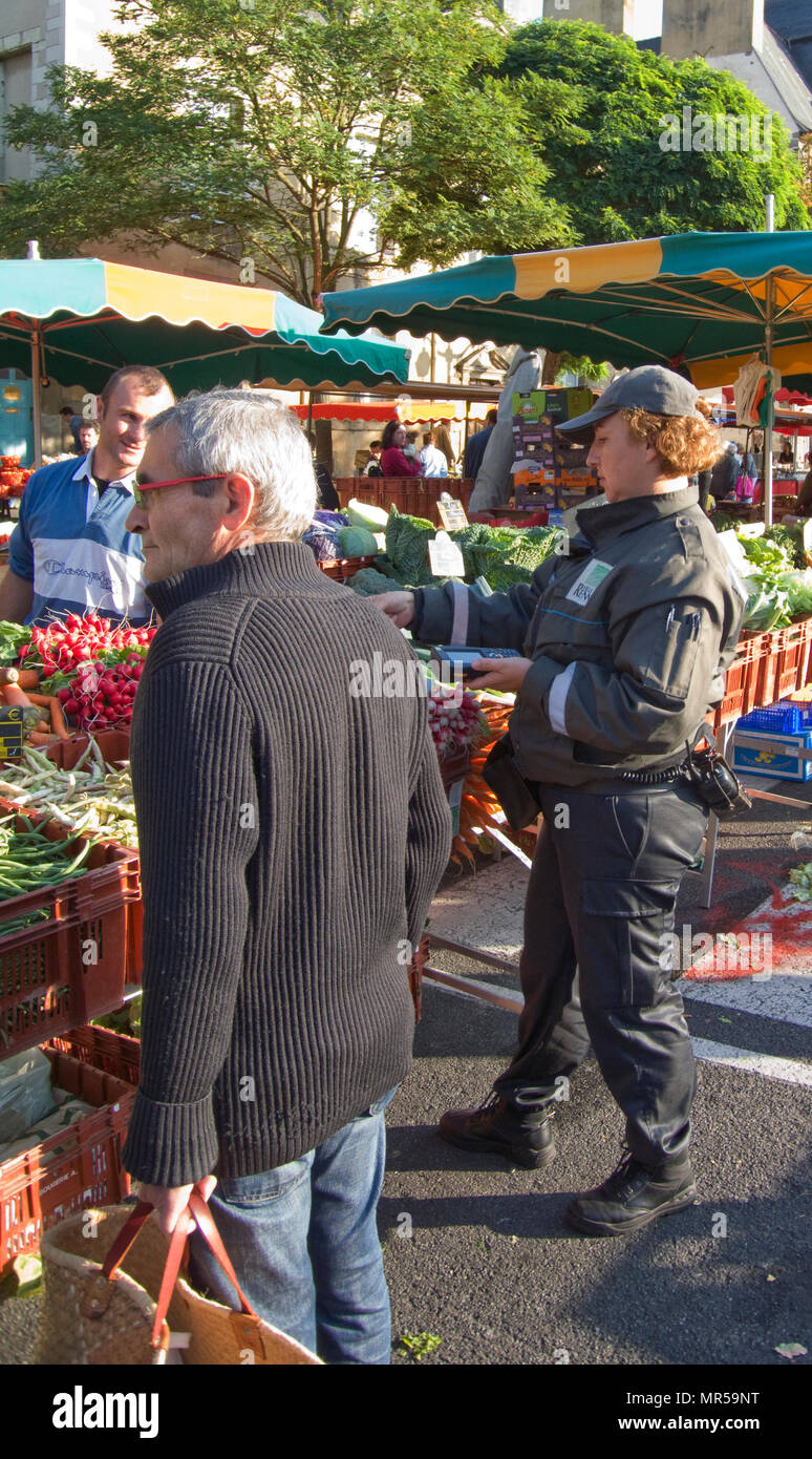 Stall rental money hi-res stock photography and images - Alamy