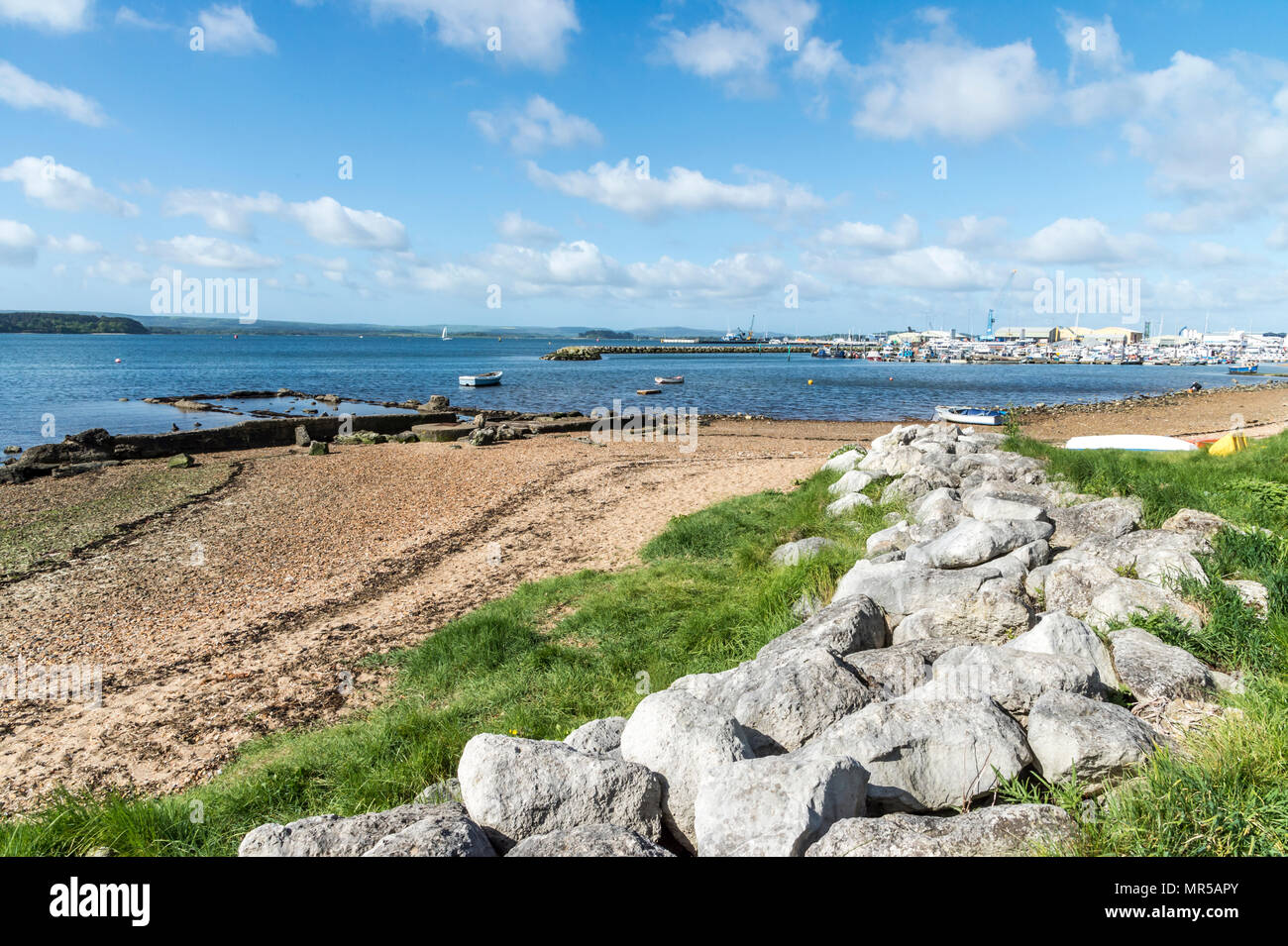 Coastal scenery and cloudscape along Poole Harbours promenade Stock ...