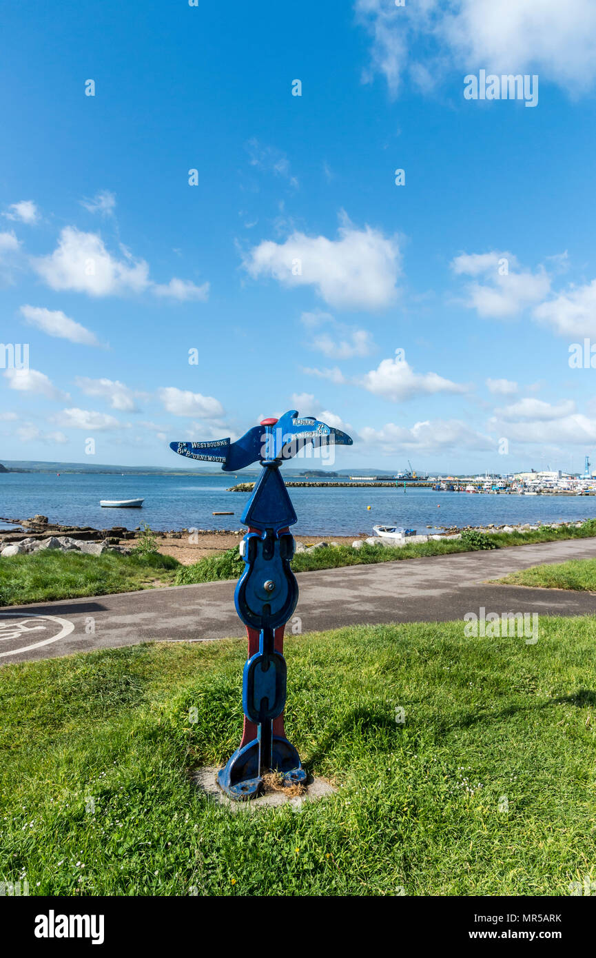Coastal scenery and cloudscape along Poole Harbours promenade Stock ...