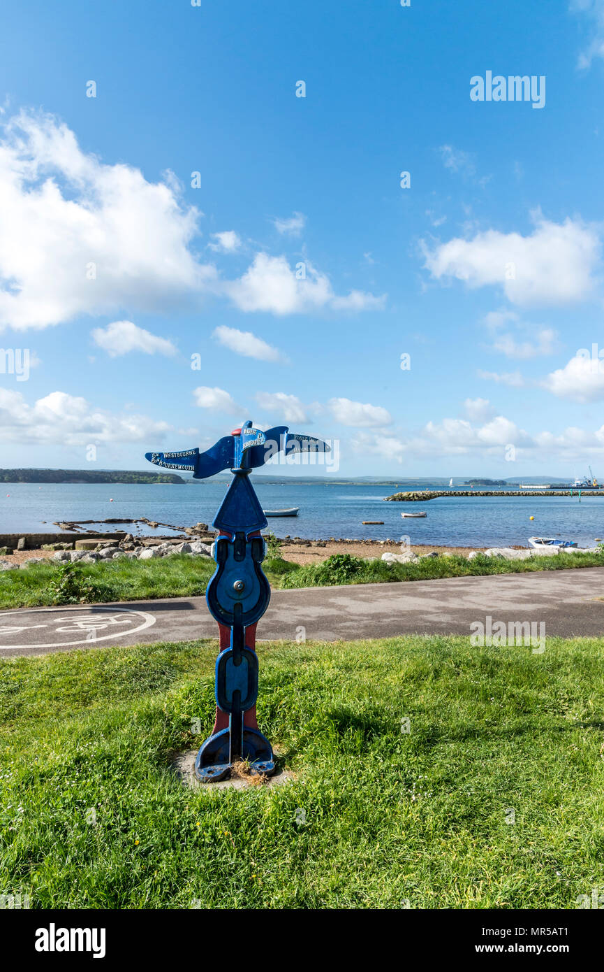 Coastal scenery and cloudscape along Poole Harbours promenade Stock ...