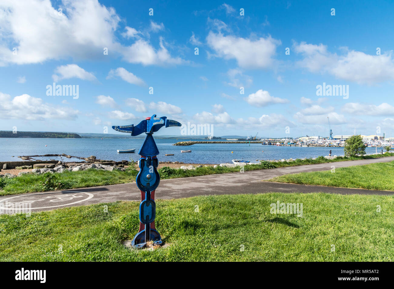 Coastal scenery and cloudscape along Poole Harbours promenade Stock ...