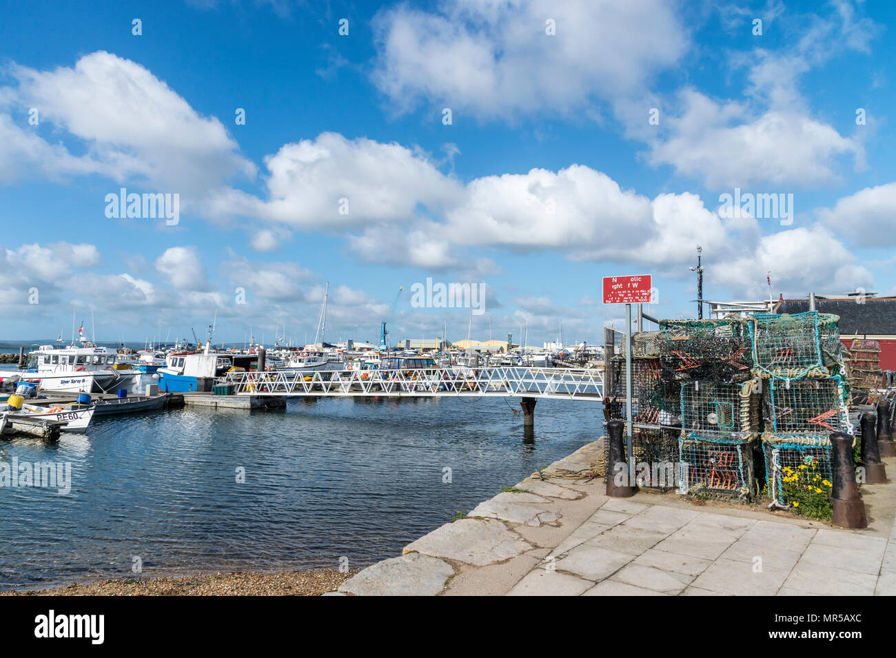 Coastal scenery and cloudscape along Poole Harbours promenade Stock ...