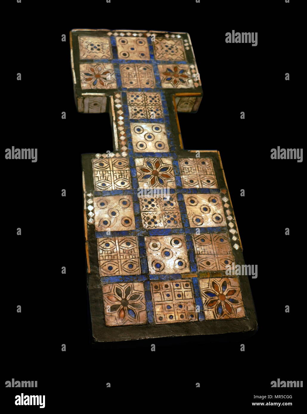 Royal game of ur hi-res stock photography and images - Alamy