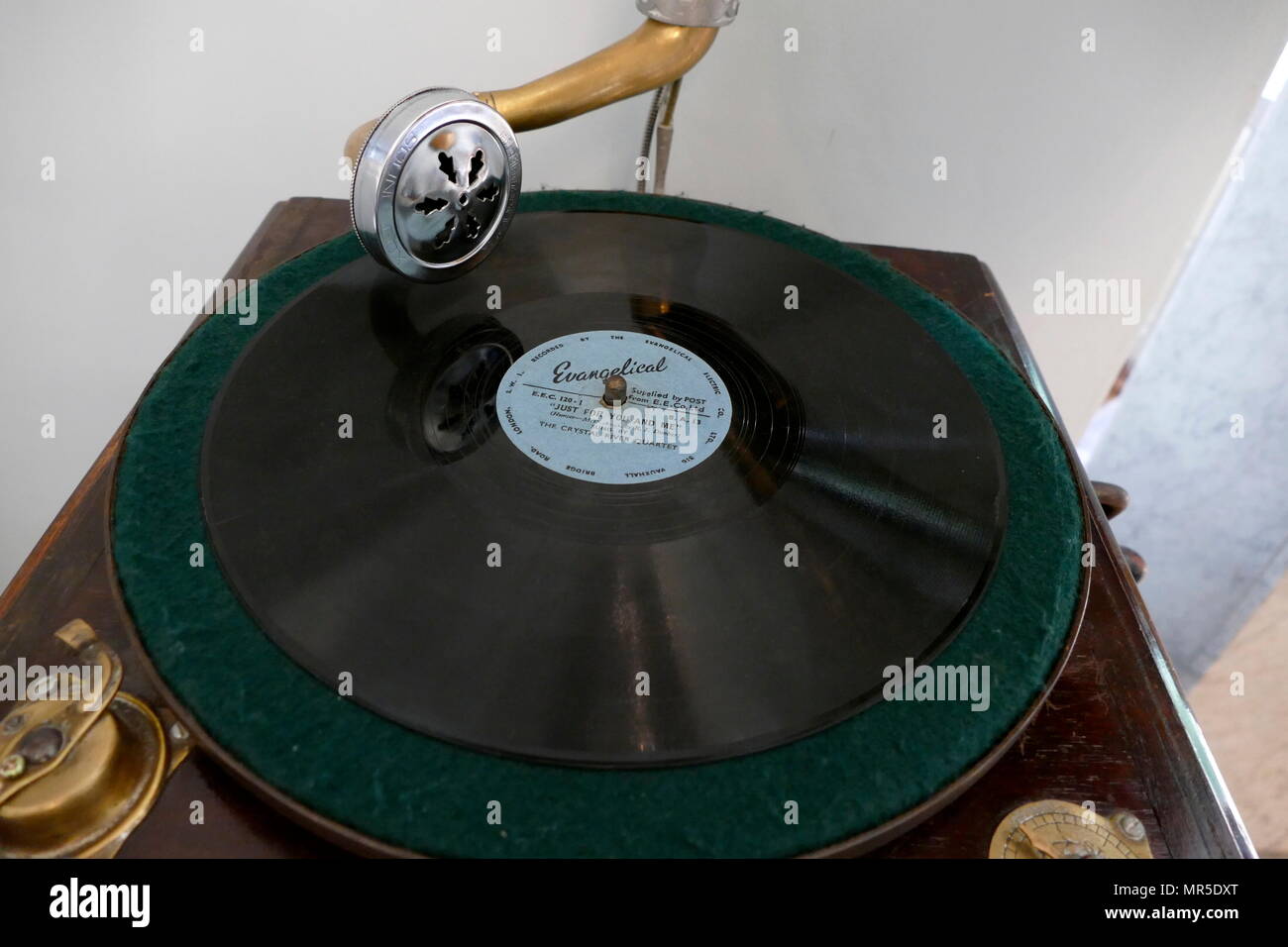 A Victor V phonograph, circa 1907. The phonograph was a device ...