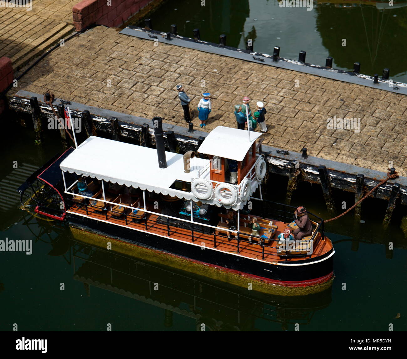 Paddle steamer steamboat hi-res stock photography and images - Alamy