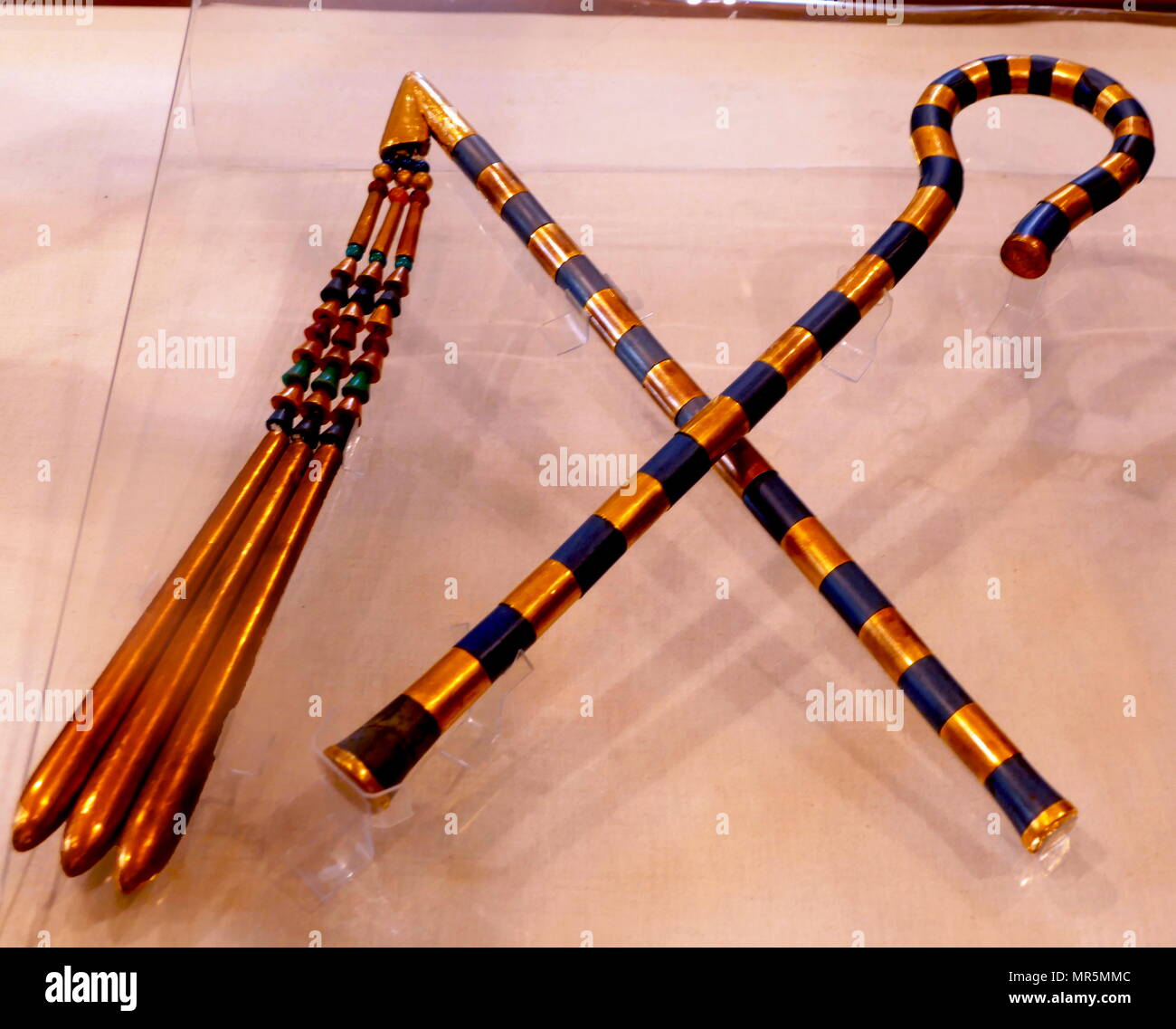 Egyptian royal symbols hi-res stock photography and images - Alamy