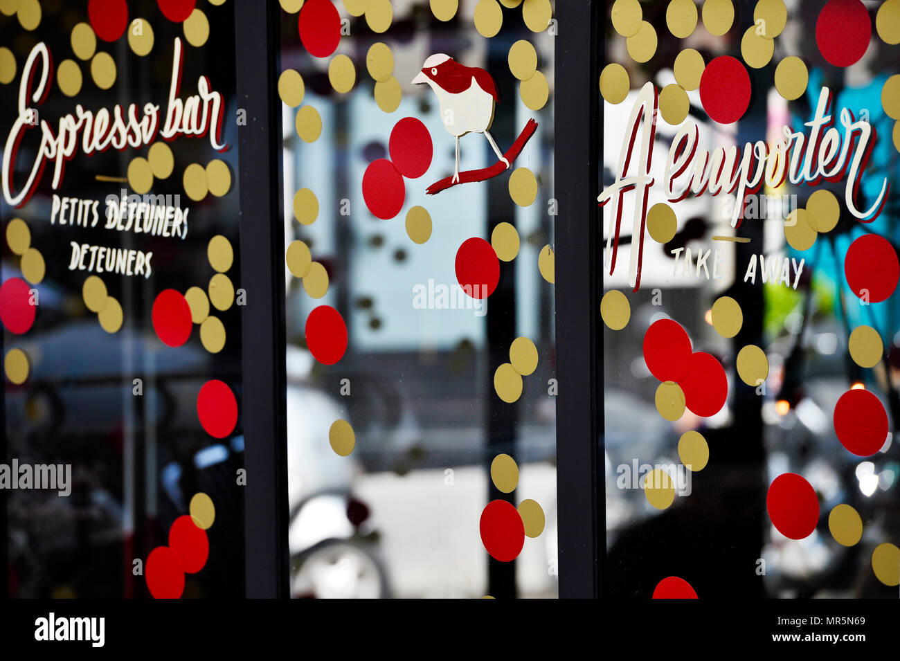 Restaurant shop window - Montmartre - Paris - France Stock Photo - Alamy