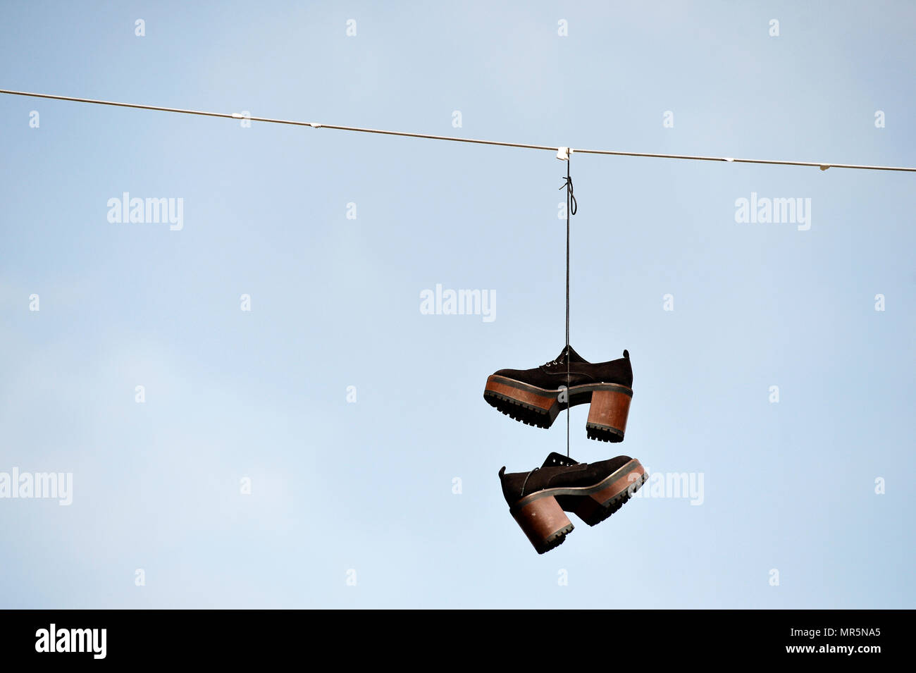 Shoefiti in Montmartre - Paris - France Stock Photo - Alamy