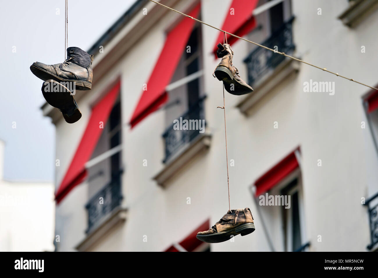 Shoefiti hi-res stock photography and images - Alamy