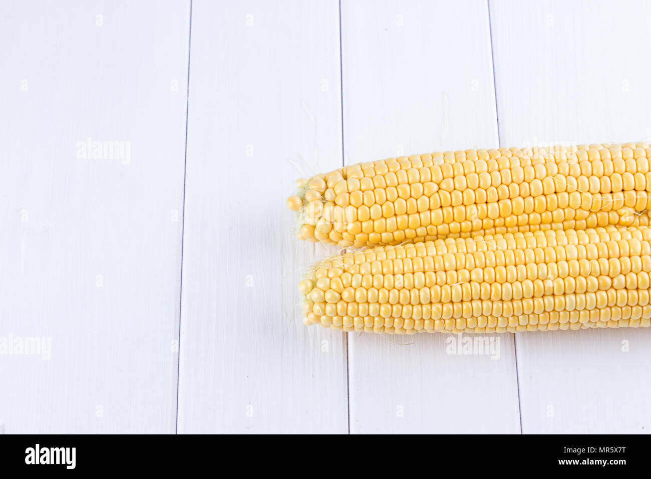 White maize cobs hi-res stock photography and images - Alamy