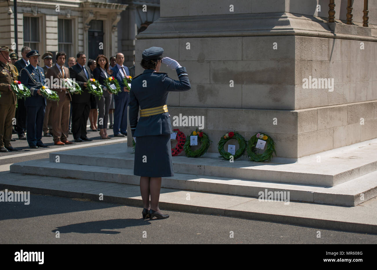 Wreath laying ceremony cenotaph hi-res stock photography and images - Alamy