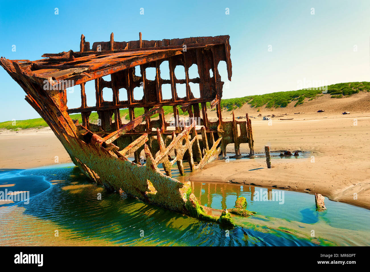 The Remains of the Peter Iredale ship that wrecked off the oregon coast ...