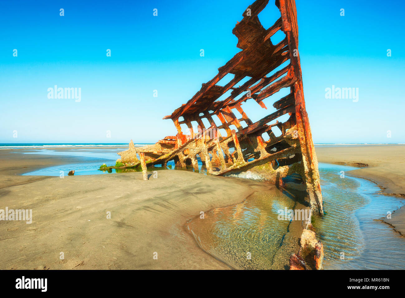 Shipwreck coast oregon hi-res stock photography and images - Alamy