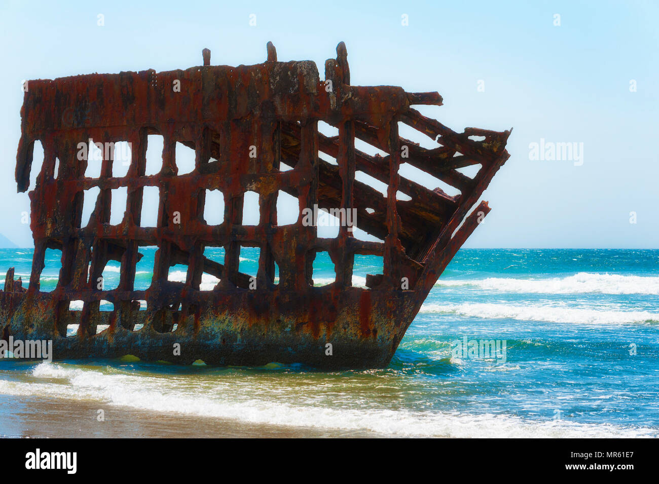 The Remains of the Peter Iredale ship that wrecked off the oregon coast ...