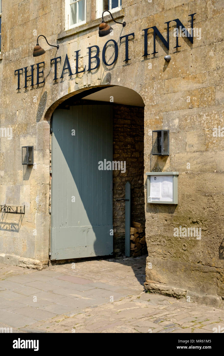 Talbot pub hi-res stock photography and images - Alamy