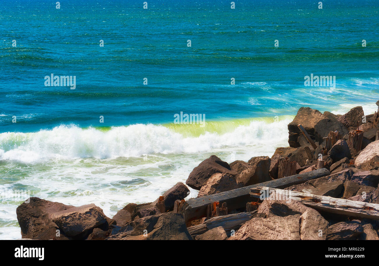 Waves sea pacific ocean meet hi-res stock photography and images - Alamy