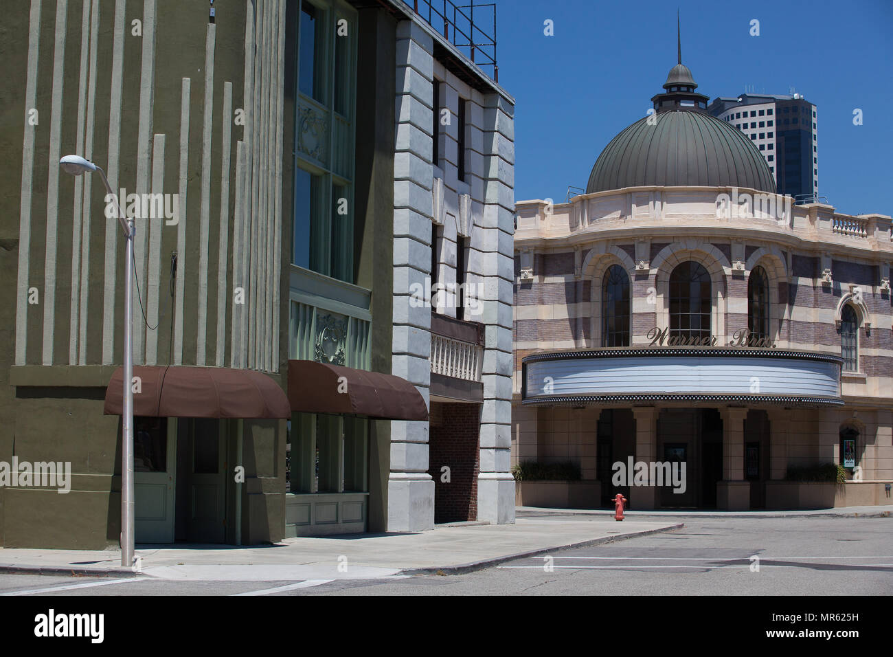 Broadcast company building hi-res stock photography and images - Alamy