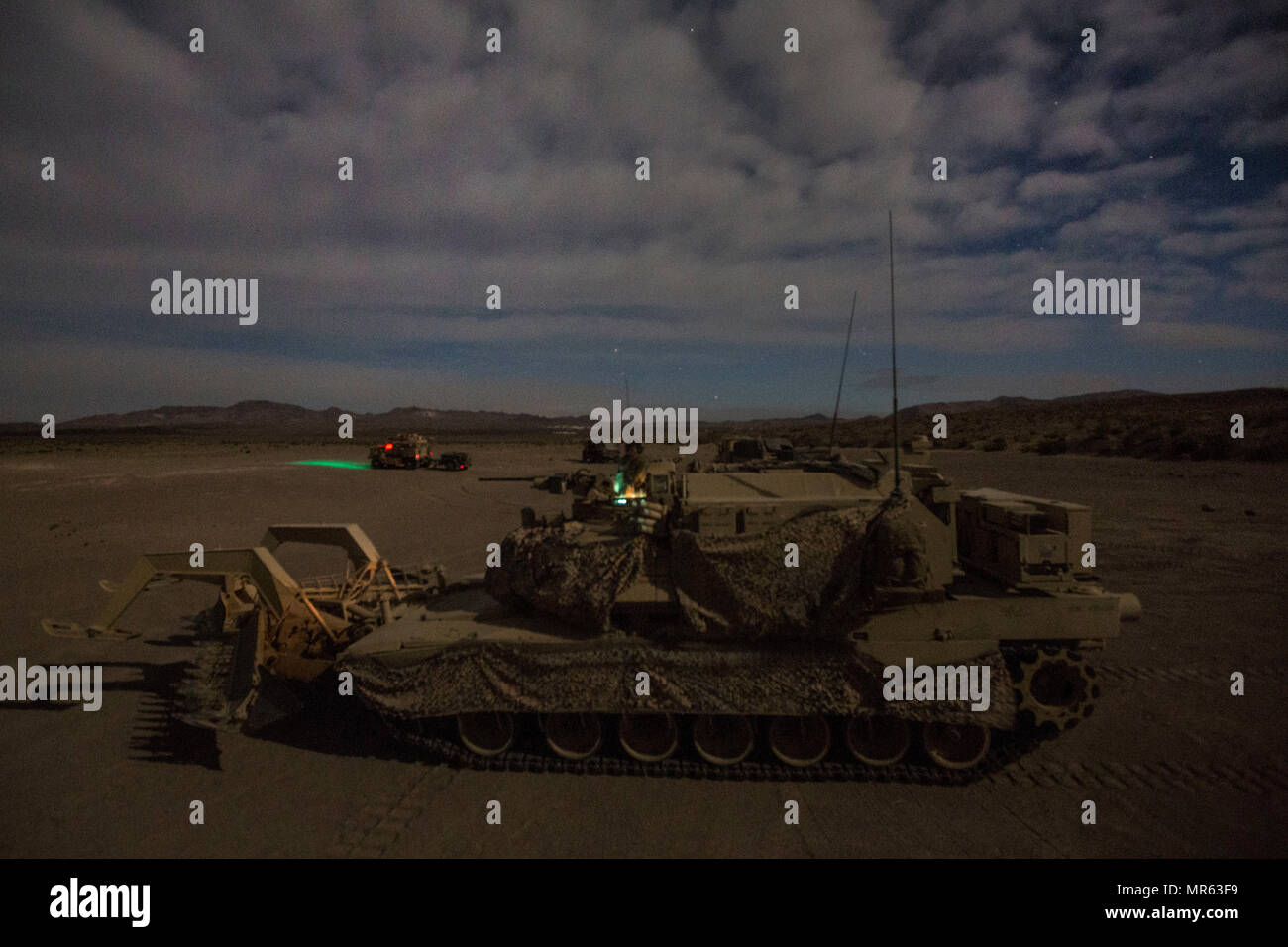 M1 assault breacher vehicle hi-res stock photography and images - Alamy