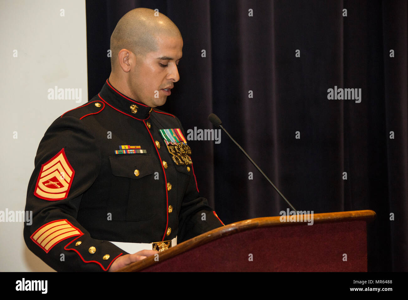 Lt gen robert r ruark hi-res stock photography and images - Alamy