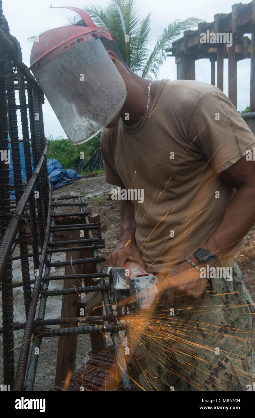 Steelworker 3rd Class Timothy Vincent, assigned to Naval Mobile ...