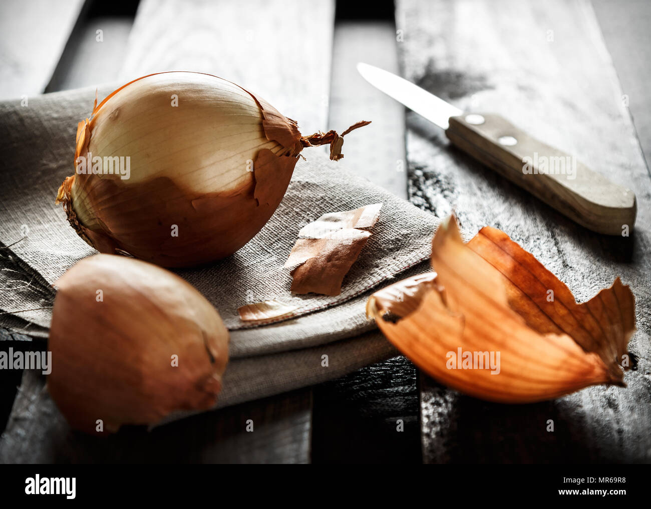 Dark skins hi-res stock photography and images - Alamy