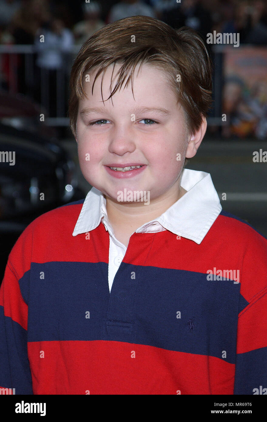 Angus jones 2003 looney tunes hi-res stock photography and images - Alamy