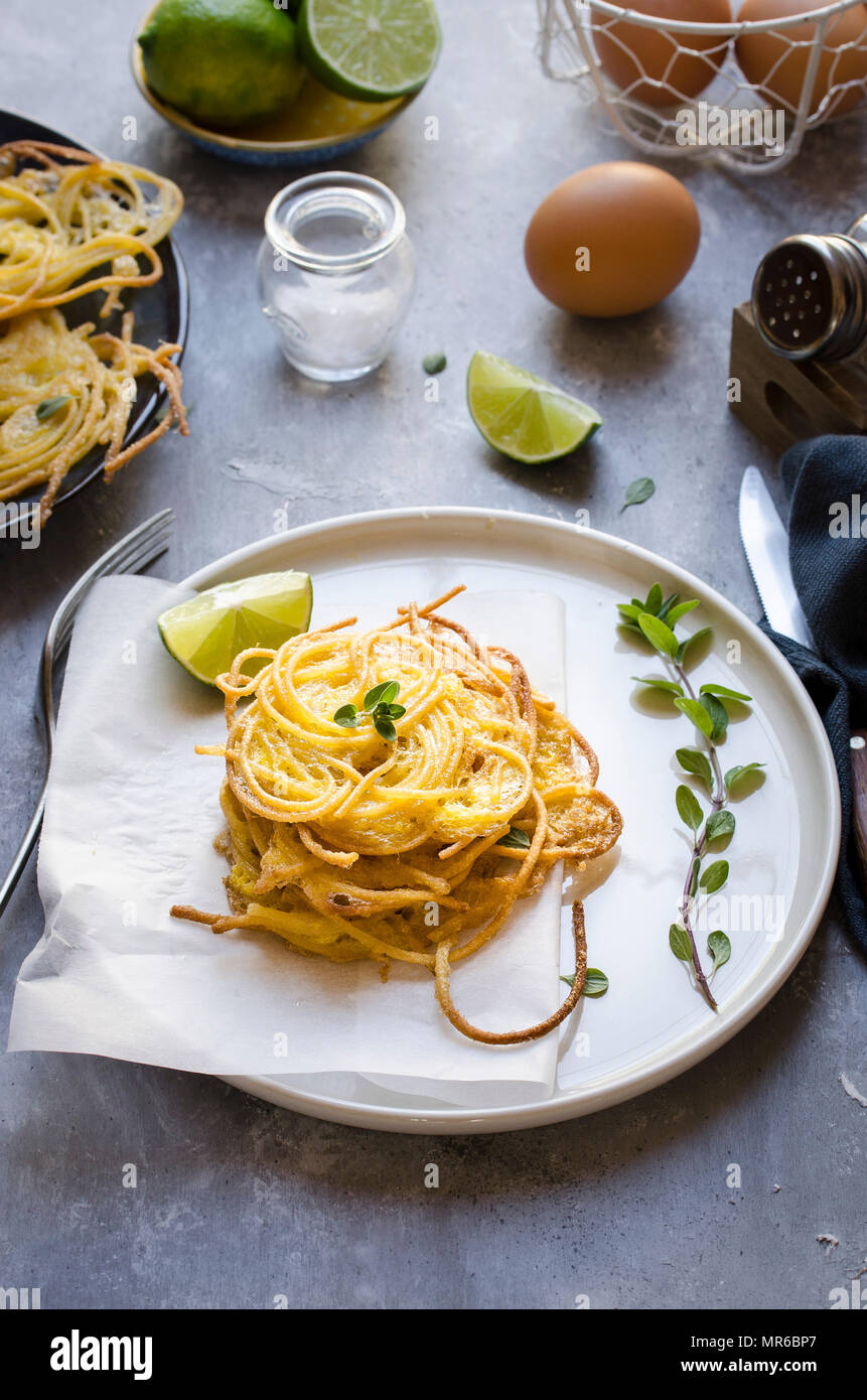 Spaghetti fritters hi-res stock photography and images - Alamy